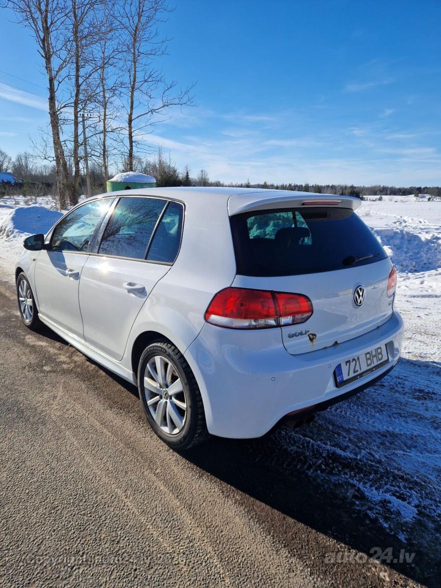 White Volkswagen Golf 2012 in Tallinn, with an engine capacity of 1.40 L and mileage of 231 thousand km for 4500 €, photo 4 on AUTOMOTO.COM.LV