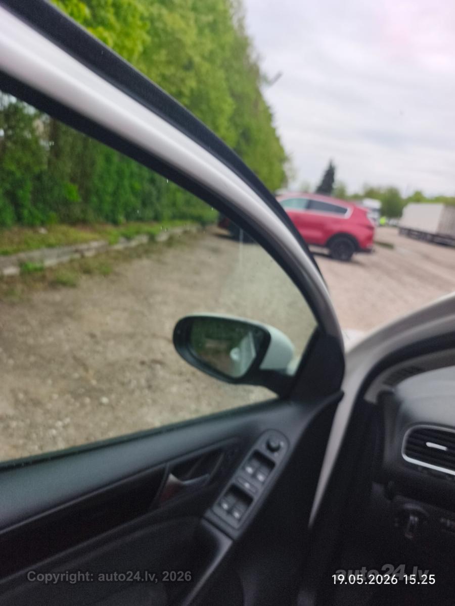 Balts Volkswagen Golf 2012 Kuresāre, ar dzinēja tilpumu 1.40 L un nobraukumu 266 tūkst. km par 5000 €, foto 9 vietnē AUTOMOTO.COM.LV