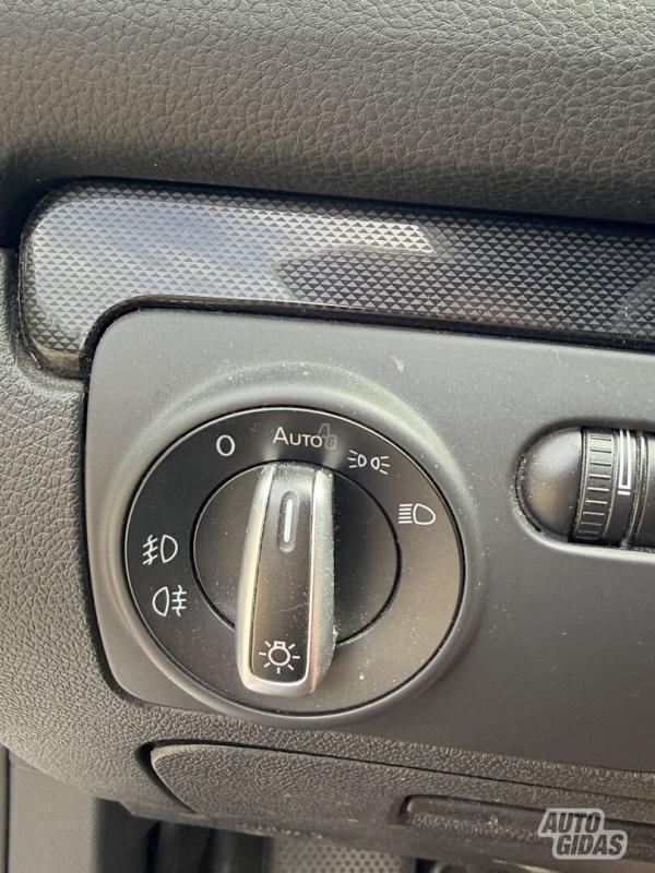 Balts Volkswagen Golf 2012 Kauņa, ar dzinēja tilpumu 1.60 L un nobraukumu 347 tūkst. km par 4000 €, foto 8 vietnē AUTOMOTO.COM.LV