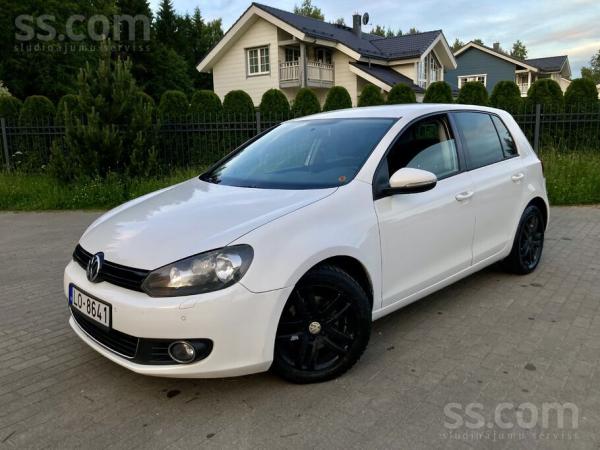 White Volkswagen Golf 2012 in Riga, with an engine capacity of 1.40 L and mileage of 180 thousand km for 2990 €, photo 10 on AUTOMOTO.COM.LV