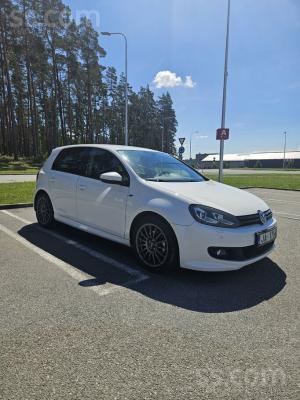 White Volkswagen Golf 2012 in Riga, with an engine capacity of 1.40 L and mileage of 141 thousand km for 6700 €, photo 6 on AUTOMOTO.COM.LV