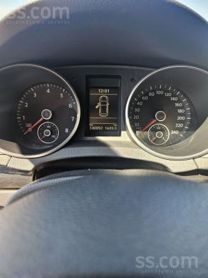 White Volkswagen Golf 2012 in Riga, with an engine capacity of 1.40 L and mileage of 141 thousand km for 6700 €, photo 13 on AUTOMOTO.COM.LV