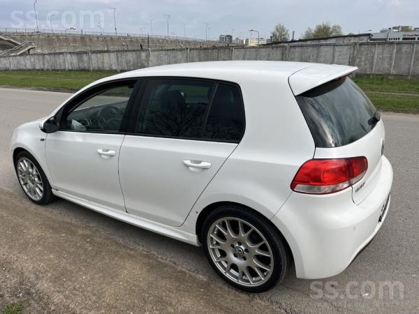Balts Volkswagen Golf 2012 Rīga, ar dzinēja tilpumu 1.60 L un nobraukumu 335 tūkst. km par 3600 €, foto 2 vietnē AUTOMOTO.COM.LV