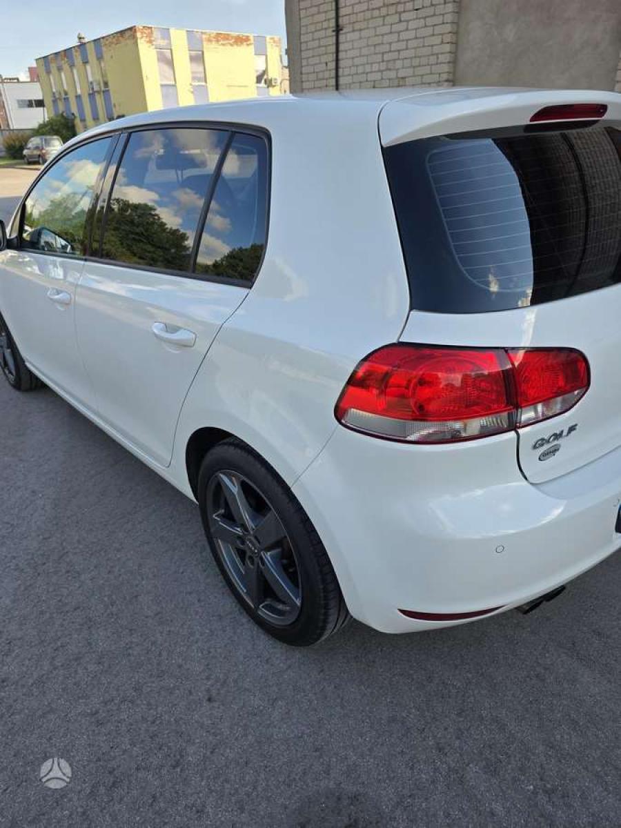 Balts Volkswagen Golf 2012 Klaipėda, ar dzinēja tilpumu 1.97 L un nobraukumu 288 tūkst. km par 5500 €, foto 24 vietnē AUTOMOTO.COM.LV