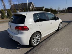 Balts Volkswagen Golf 2012 Rīga, ar dzinēja tilpumu 1.60 L un nobraukumu 345 tūkst. km par 3900 €, foto 5 vietnē AUTOMOTO.COM.LV