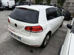 Balts Volkswagen Golf 2012 Kauņa, ar dzinēja tilpumu 1.60 L un nobraukumu 300 tūkst. km par 2800 €, foto 6 vietnē AUTOMOTO.COM.LV