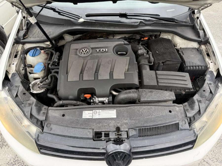 Balts Volkswagen Golf 2012 Kauņa, ar dzinēja tilpumu 1.60 L un nobraukumu 300 tūkst. km par 2800 €, foto 11 vietnē AUTOMOTO.COM.LV