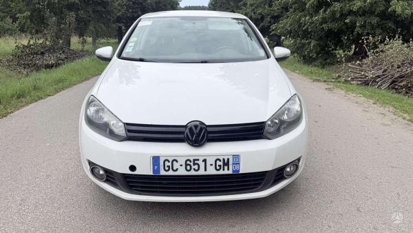 White Volkswagen Golf 2012 in Kaunas, with an engine capacity of 1.60 L and mileage of 300 thousand km for 3200 €, photo 2 on AUTOMOTO.COM.LV