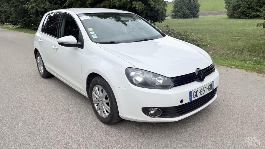 Balts Volkswagen Golf 2012 Kauņa, ar dzinēja tilpumu 1.60 L un nobraukumu 300 tūkst. km par 3200 €, foto 1 vietnē AUTOMOTO.COM.LV
