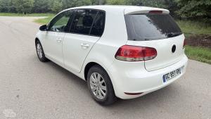 Balts Volkswagen Golf 2012 Kauņa, ar dzinēja tilpumu 1.60 L un nobraukumu 300 tūkst. km par 3200 €, foto 6 vietnē AUTOMOTO.COM.LV