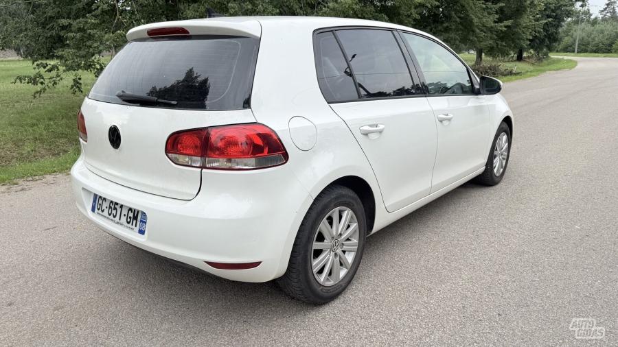 Balts Volkswagen Golf 2012 Kauņa, ar dzinēja tilpumu 1.60 L un nobraukumu 300 tūkst. km par 3200 €, foto 8 vietnē AUTOMOTO.COM.LV