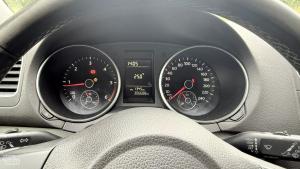 Balts Volkswagen Golf 2012 Kauņa, ar dzinēja tilpumu 1.60 L un nobraukumu 300 tūkst. km par 3200 €, foto 16 vietnē AUTOMOTO.COM.LV