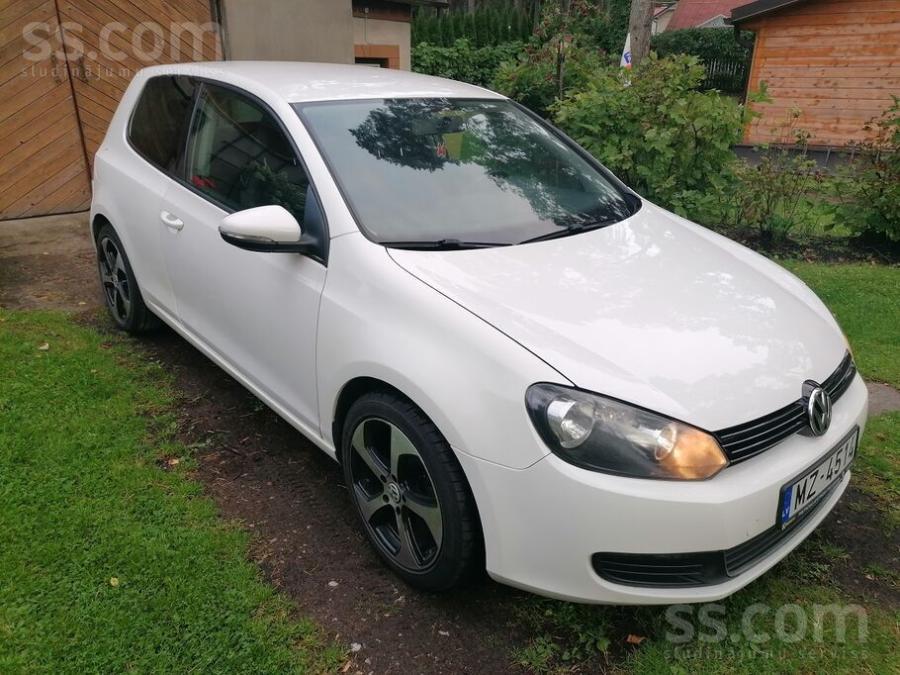 White Volkswagen Golf 2012 in Jurmala, with an engine capacity of 1.40 L and mileage of 284 thousand km for 1700 €, photo 13 on AUTOMOTO.COM.LV