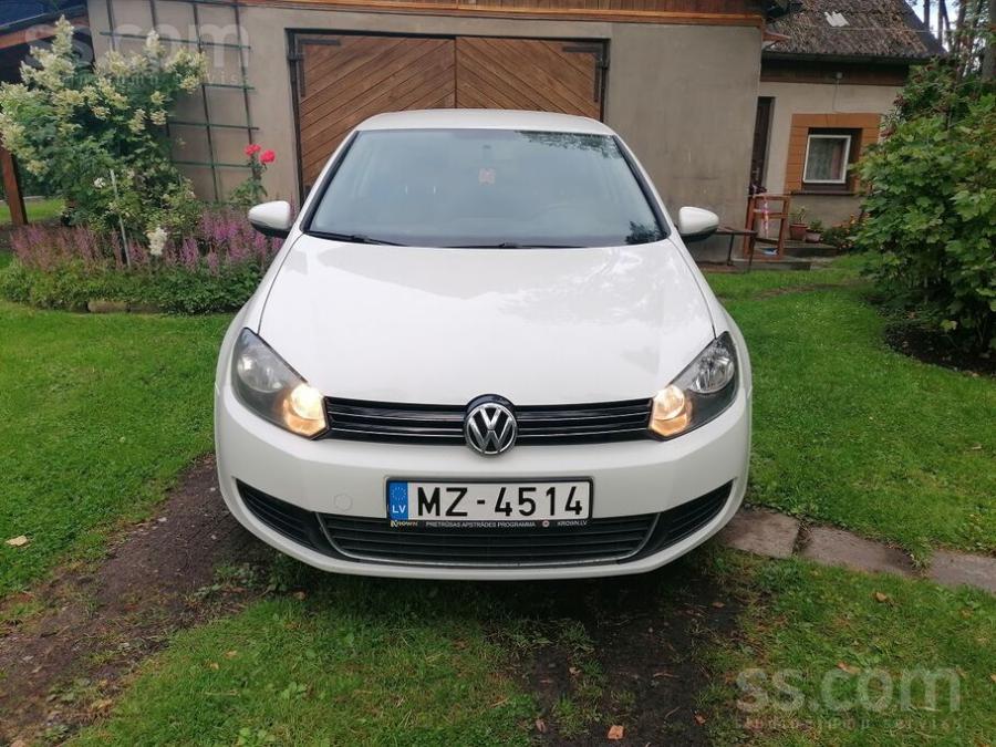 White Volkswagen Golf 2012 in Jurmala, with an engine capacity of 1.40 L and mileage of 284 thousand km for 1700 €, photo 15 on AUTOMOTO.COM.LV