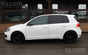 White Volkswagen Golf 2012 in Riga, with an engine capacity of 2.00 L and mileage of 0 thousand km for 6350 €, photo 5 on AUTOMOTO.COM.LV
