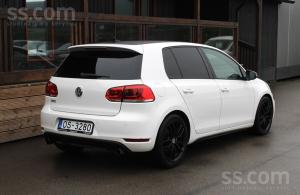White Volkswagen Golf 2012 in Riga, with an engine capacity of 2.00 L and mileage of 0 thousand km for 6350 €, photo 9 on AUTOMOTO.COM.LV