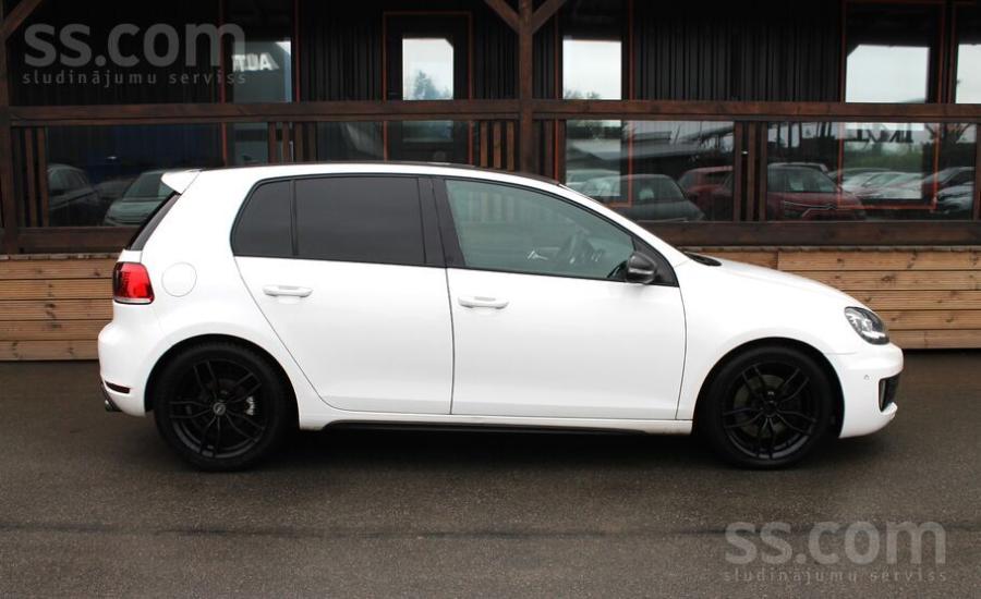 White Volkswagen Golf 2012 in Riga, with an engine capacity of 2.00 L and mileage of 0 thousand km for 6350 €, photo 10 on AUTOMOTO.COM.LV