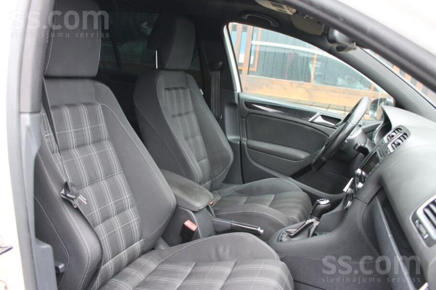 White Volkswagen Golf 2012 in Riga, with an engine capacity of 2.00 L and mileage of 0 thousand km for 6350 €, photo 15 on AUTOMOTO.COM.LV