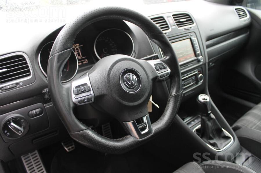 White Volkswagen Golf 2012 in Riga, with an engine capacity of 2.00 L and mileage of 0 thousand km for 6350 €, photo 20 on AUTOMOTO.COM.LV
