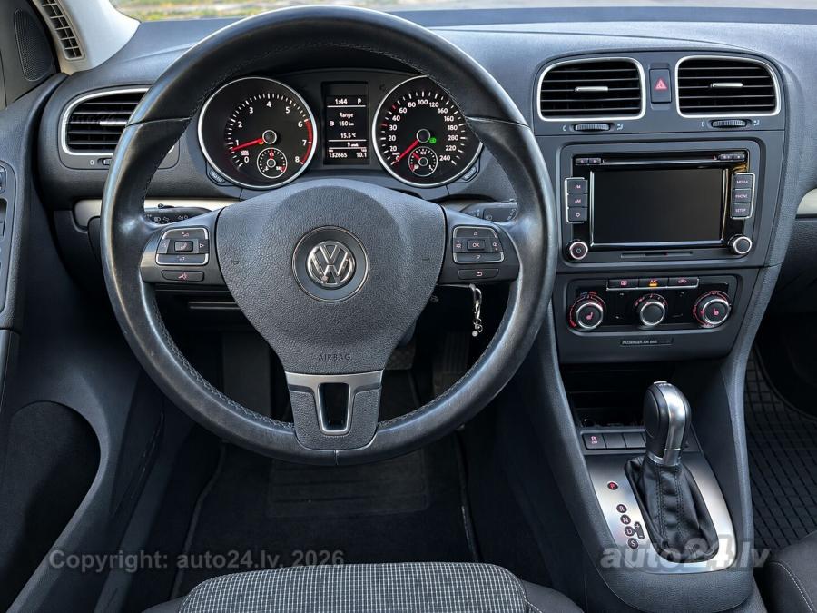 White Volkswagen Golf 2012 in Tallinn, with an engine capacity of 1.40 L and mileage of 133 thousand km for 6500 €, photo 12 on AUTOMOTO.COM.LV