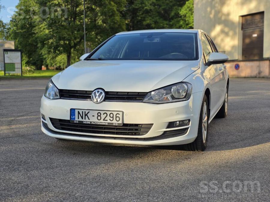 White Volkswagen Golf 2013 in Ogre, with an engine capacity of 1.60 L and mileage of 257 thousand km for 5800 €, photo 2 on AUTOMOTO.COM.LV