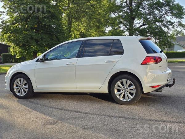White Volkswagen Golf 2013 in Ogre, with an engine capacity of 1.60 L and mileage of 257 thousand km for 5800 €, photo 10 on AUTOMOTO.COM.LV