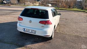White Volkswagen Golf 2013 in Joniskis, with an engine capacity of 1.60 L and mileage of 261 thousand km for 4450 €, photo 6 on AUTOMOTO.COM.LV