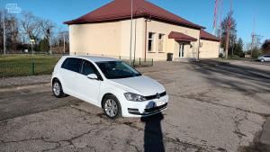 White Volkswagen Golf 2013 in Joniskis, with an engine capacity of 1.60 L and mileage of 261 thousand km for 4450 €, photo 9 on AUTOMOTO.COM.LV