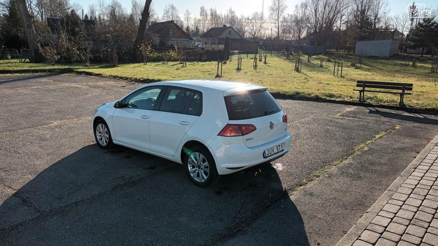 White Volkswagen Golf 2013 in Joniskis, with an engine capacity of 1.60 L and mileage of 261 thousand km for 4450 €, photo 11 on AUTOMOTO.COM.LV
