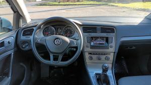 White Volkswagen Golf 2013 in Joniskis, with an engine capacity of 1.60 L and mileage of 261 thousand km for 4450 €, photo 14 on AUTOMOTO.COM.LV