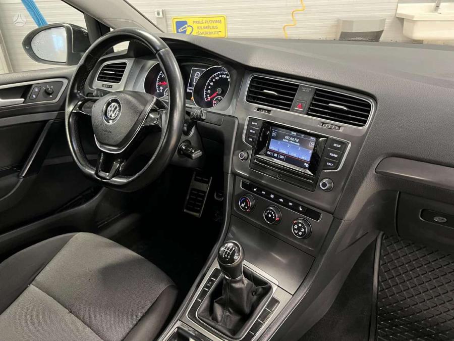 Balts Volkswagen Golf 2013 Viļņa, ar dzinēja tilpumu 1.39 L un nobraukumu 256 tūkst. km par 4999 €, foto 15 vietnē AUTOMOTO.COM.LV