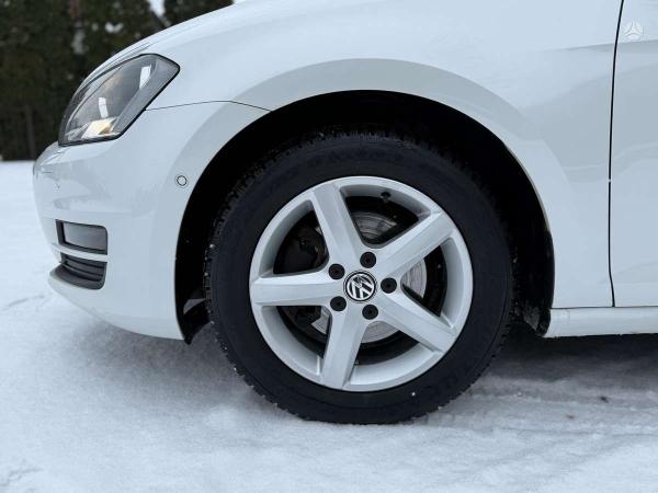 White Volkswagen Golf 2013 in Vilkaviskis, with an engine capacity of 1.60 L and mileage of 277 thousand km for 7399 €, photo 2 on AUTOMOTO.COM.LV