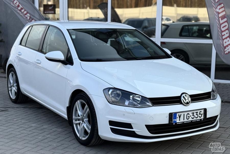 White Volkswagen Golf 2013 in Radviliskis, with an engine capacity of 1.60 L and mileage of 281 thousand km for 6750 €, photo 6 on AUTOMOTO.COM.LV