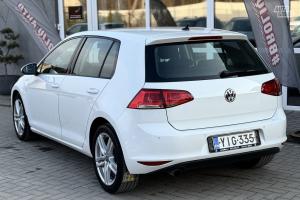 White Volkswagen Golf 2013 in Radviliskis, with an engine capacity of 1.60 L and mileage of 281 thousand km for 6750 €, photo 11 on AUTOMOTO.COM.LV