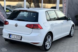 White Volkswagen Golf 2013 in Radviliskis, with an engine capacity of 1.60 L and mileage of 281 thousand km for 6750 €, photo 12 on AUTOMOTO.COM.LV