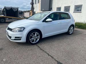White Volkswagen Golf 2013 in Marijampole, with an engine capacity of 1.20 L and mileage of 191 thousand km for 5100 €, photo 5 on AUTOMOTO.COM.LV
