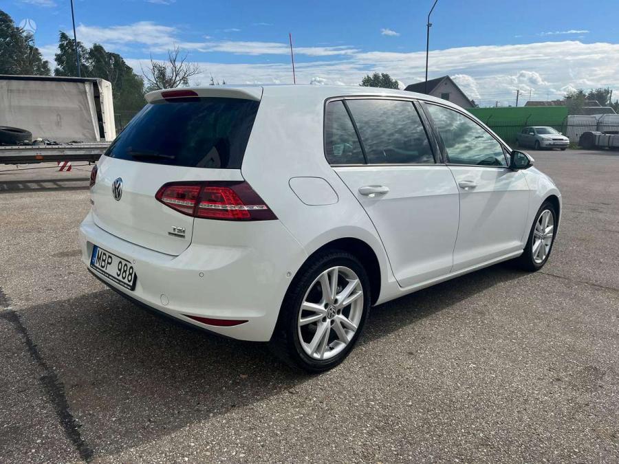 White Volkswagen Golf 2013 in Marijampole, with an engine capacity of 1.20 L and mileage of 191 thousand km for 5100 €, photo 9 on AUTOMOTO.COM.LV