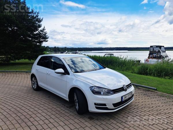 Balts Volkswagen Golf 2013 Rīga, ar dzinēja tilpumu 1.40 L un nobraukumu 144 tūkst. km par 6950 €, foto 3 vietnē AUTOMOTO.COM.LV