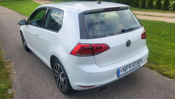 Balts Volkswagen Golf 2013 Ignalina, ar dzinēja tilpumu 1.40 L un nobraukumu 172 tūkst. km par 7499 €, foto 2 vietnē AUTOMOTO.COM.LV