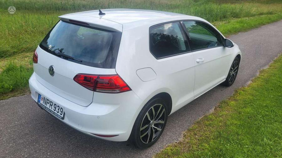 Balts Volkswagen Golf 2013 Ignalina, ar dzinēja tilpumu 1.40 L un nobraukumu 172 tūkst. km par 7499 €, foto 4 vietnē AUTOMOTO.COM.LV