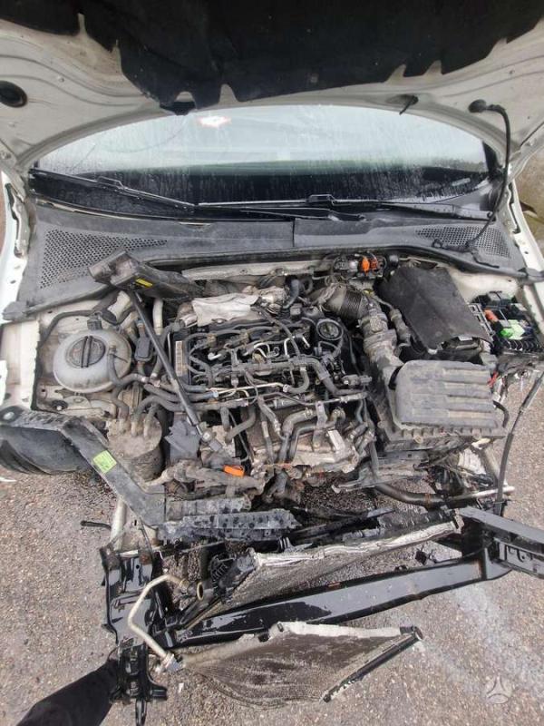 Balts Volkswagen Golf 2013 Kauņa, ar dzinēja tilpumu 1.60 L un nobraukumu 271 tūkst. km par 2200 €, foto 7 vietnē AUTOMOTO.COM.LV