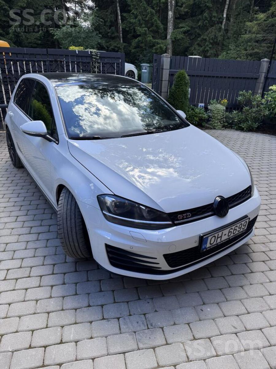 Balts Volkswagen Golf 2013 Rīga, ar dzinēja tilpumu 2.00 L un nobraukumu 240 tūkst. km par 9200 €, foto 3 vietnē AUTOMOTO.COM.LV