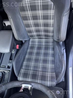 Balts Volkswagen Golf 2013 Rīga, ar dzinēja tilpumu 2.00 L un nobraukumu 240 tūkst. km par 9200 €, foto 8 vietnē AUTOMOTO.COM.LV