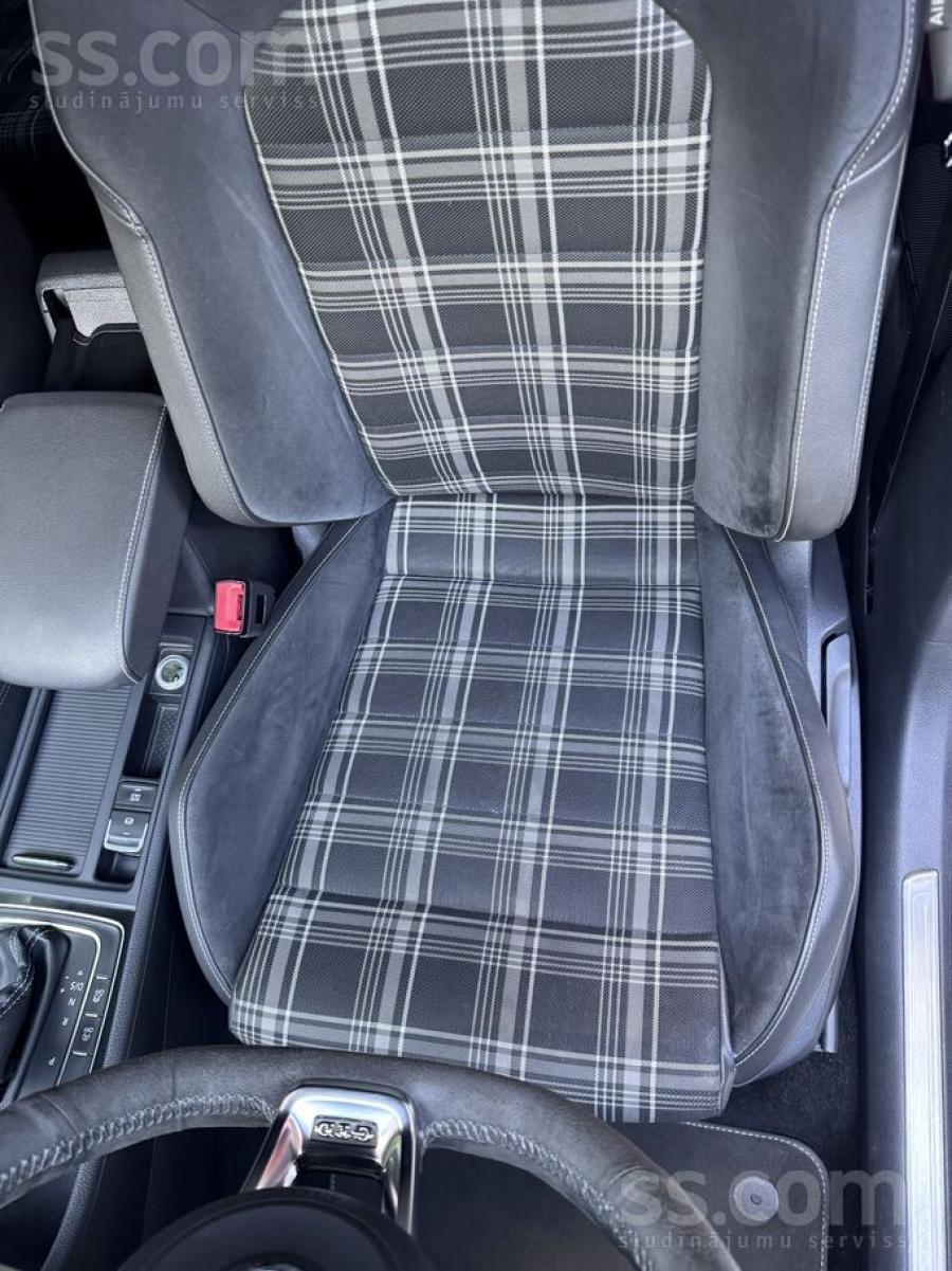 Balts Volkswagen Golf 2013 Rīga, ar dzinēja tilpumu 2.00 L un nobraukumu 240 tūkst. km par 9200 €, foto 8 vietnē AUTOMOTO.COM.LV