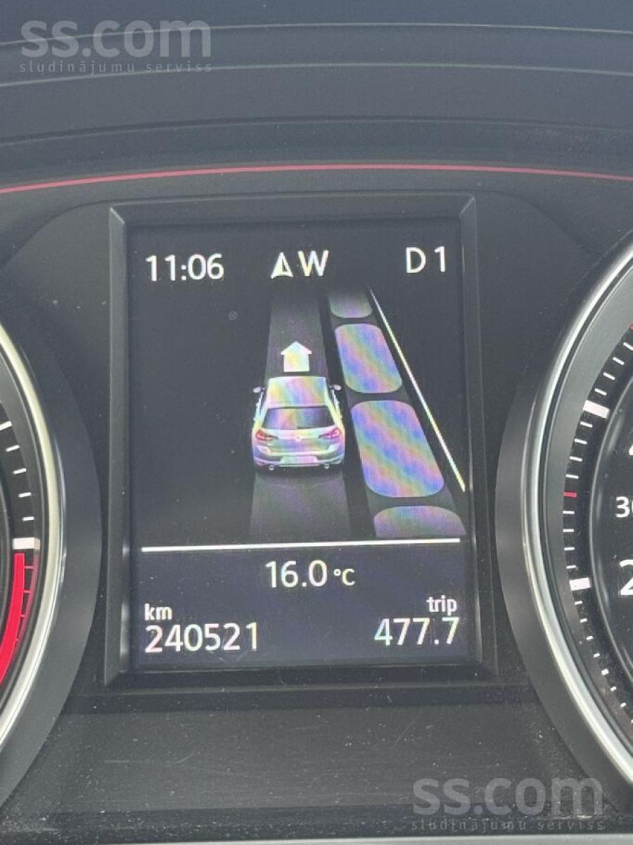 Balts Volkswagen Golf 2013 Rīga, ar dzinēja tilpumu 2.00 L un nobraukumu 240 tūkst. km par 9200 €, foto 10 vietnē AUTOMOTO.COM.LV