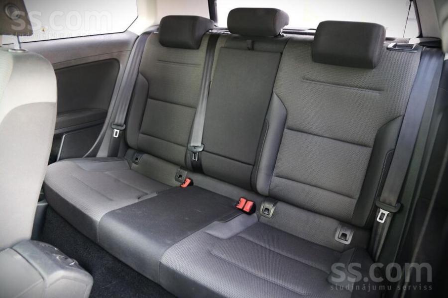 Balts Volkswagen Golf 2013 Rīga, ar dzinēja tilpumu 2.00 L un nobraukumu 251 tūkst. km par 5995 €, foto 15 vietnē AUTOMOTO.COM.LV