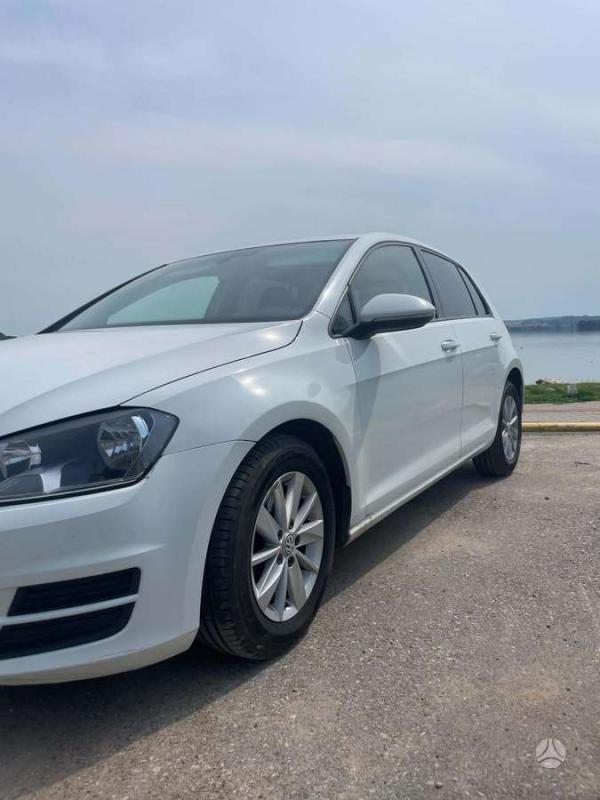 Balts Volkswagen Golf 2013 Vievis, ar dzinēja tilpumu 1.60 L un nobraukumu 420 tūkst. km par 4800 €, foto 2 vietnē AUTOMOTO.COM.LV