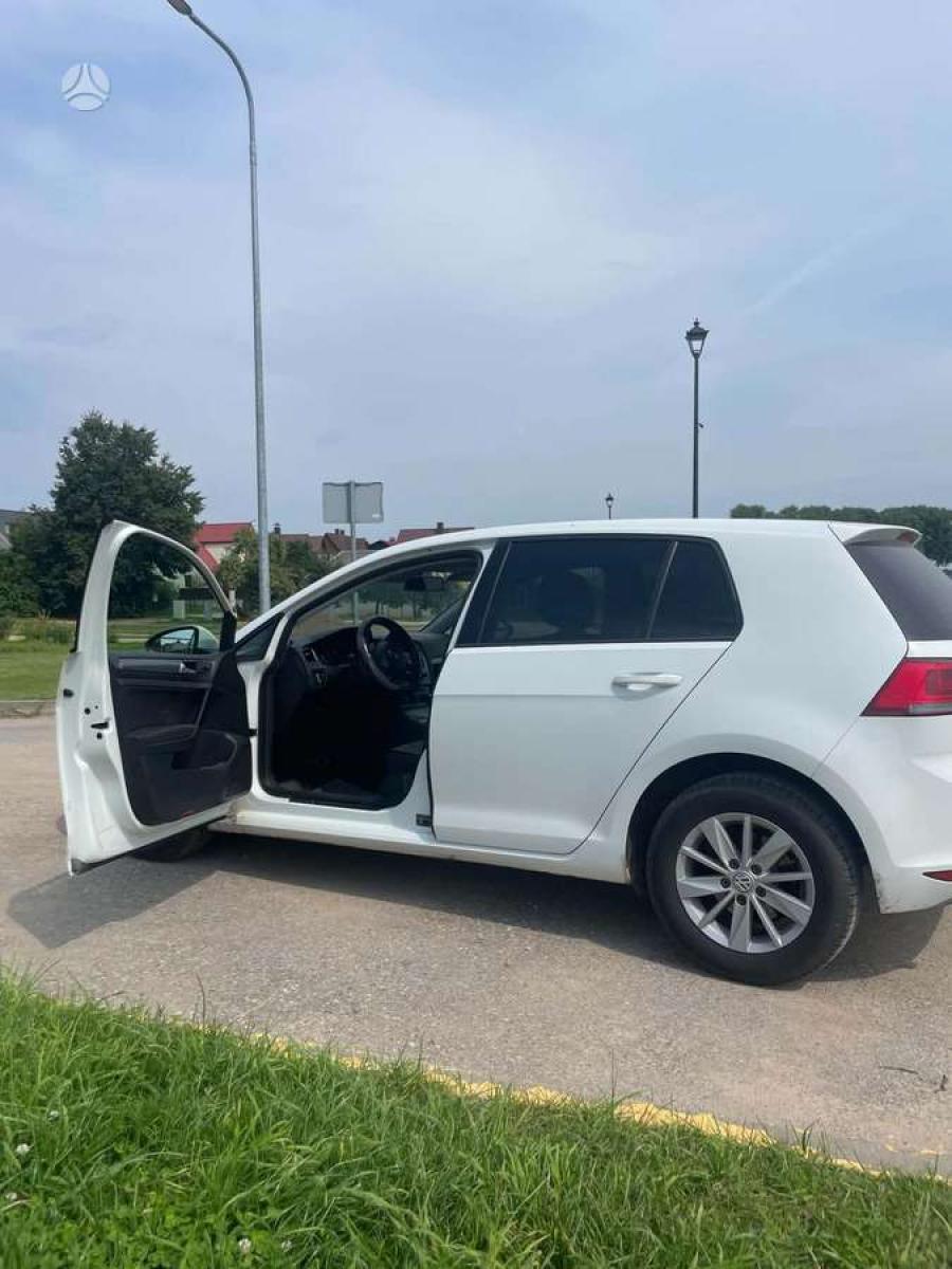 Balts Volkswagen Golf 2013 Vievis, ar dzinēja tilpumu 1.60 L un nobraukumu 420 tūkst. km par 4800 €, foto 5 vietnē AUTOMOTO.COM.LV