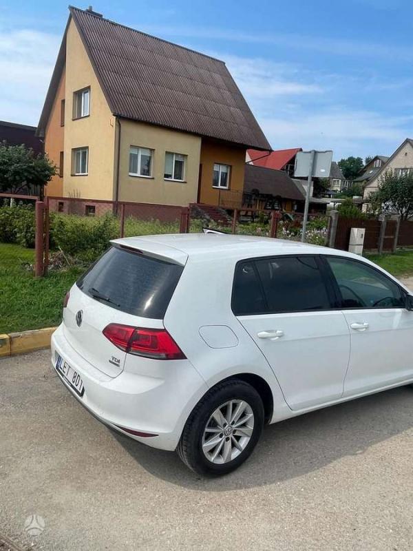 Balts Volkswagen Golf 2013 Vievis, ar dzinēja tilpumu 1.60 L un nobraukumu 420 tūkst. km par 4800 €, foto 7 vietnē AUTOMOTO.COM.LV