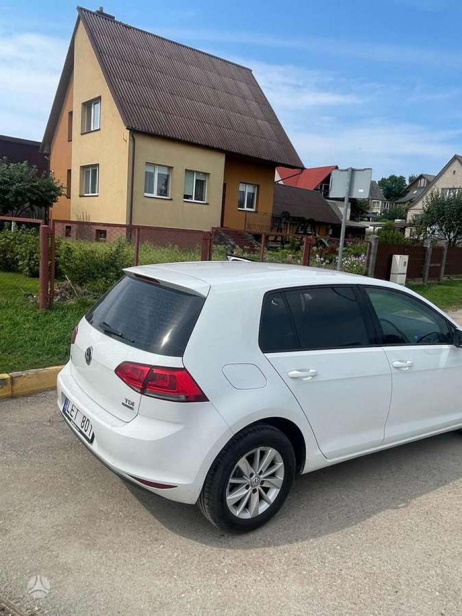 Balts Volkswagen Golf 2013 Vievis, ar dzinēja tilpumu 1.60 L un nobraukumu 420 tūkst. km par 4800 €, foto 8 vietnē AUTOMOTO.COM.LV